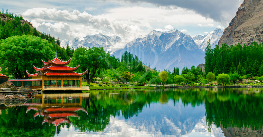 Top 15 Most Beautiful Lakes in Pakistan