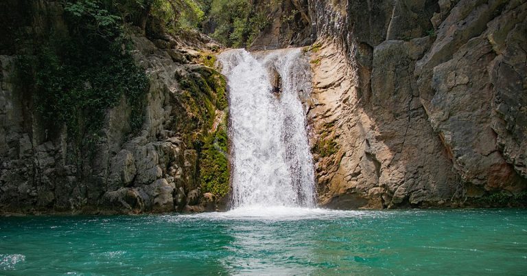 List of Top 10 Beautiful Waterfalls in Pakistan