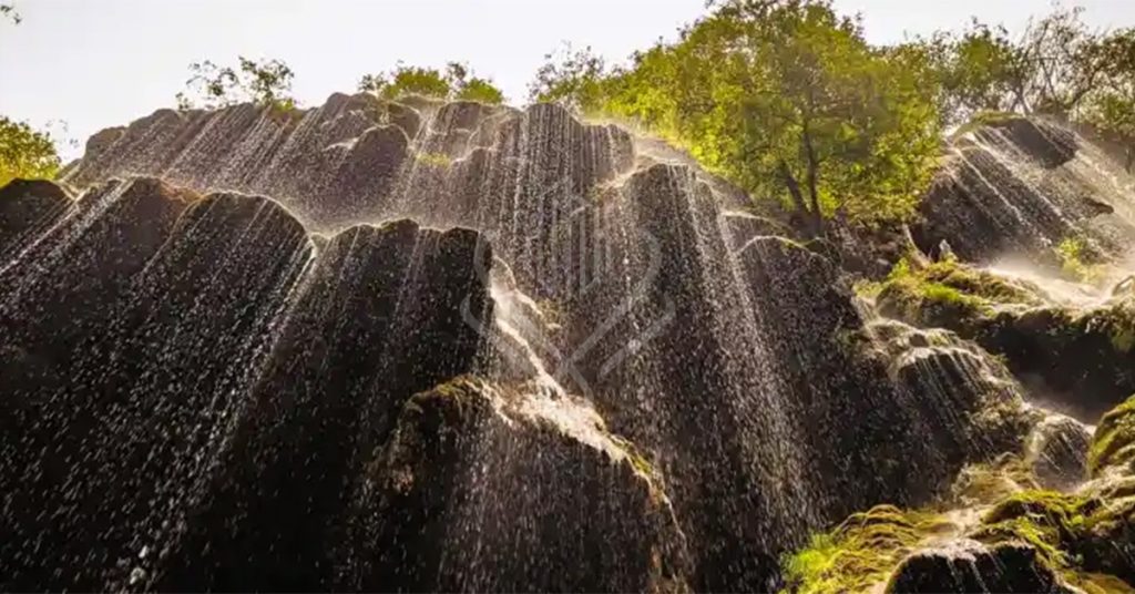 List of Top 10 Beautiful Waterfalls in Pakistan